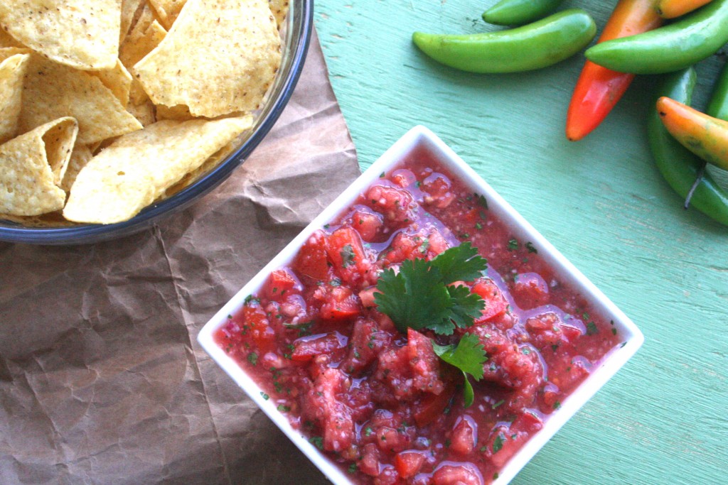 ¡fiesta! [fresh serrano salsa] - sweet caroline's cooking